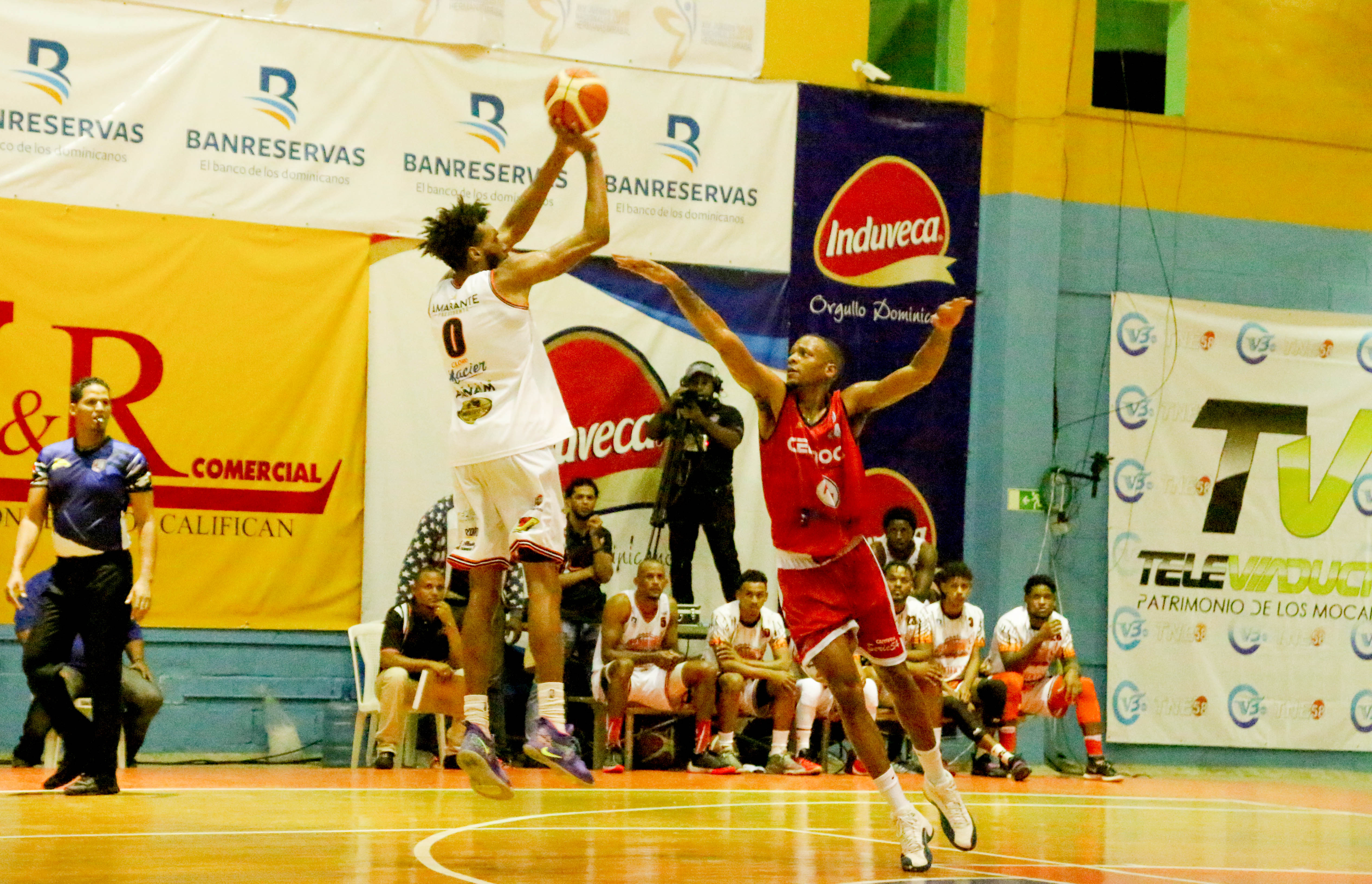 París Bass anota 57 en basket superior de Moca | AlMomento.net ...