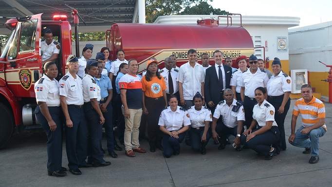 Fundación Tropigas dona estación y camión al Cuerpo de Bomberos de SDO ...