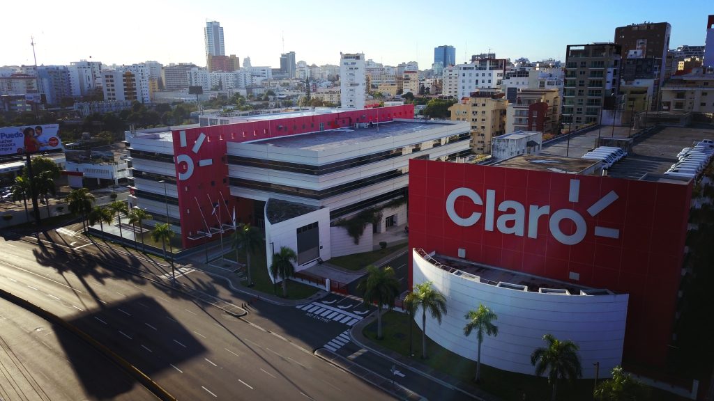 Claro ofrece acceso gratuito serie centros oficiales y de negocios ...