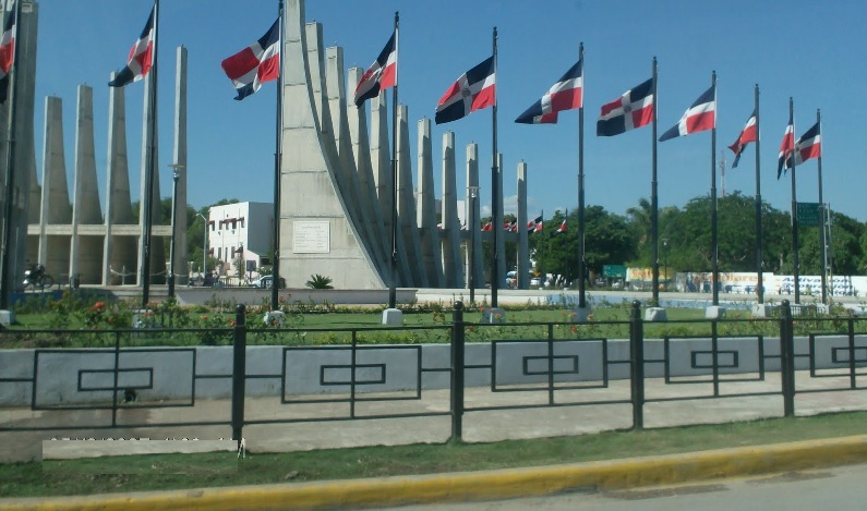 Monumento a los Constituyentes, en la entrada sur a la ciudad de San ...
