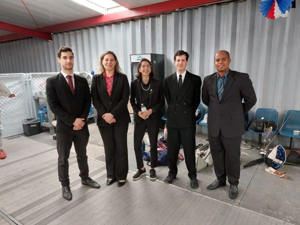 Randhal Hernández se certifica árbitro internacional de Esgrima ...