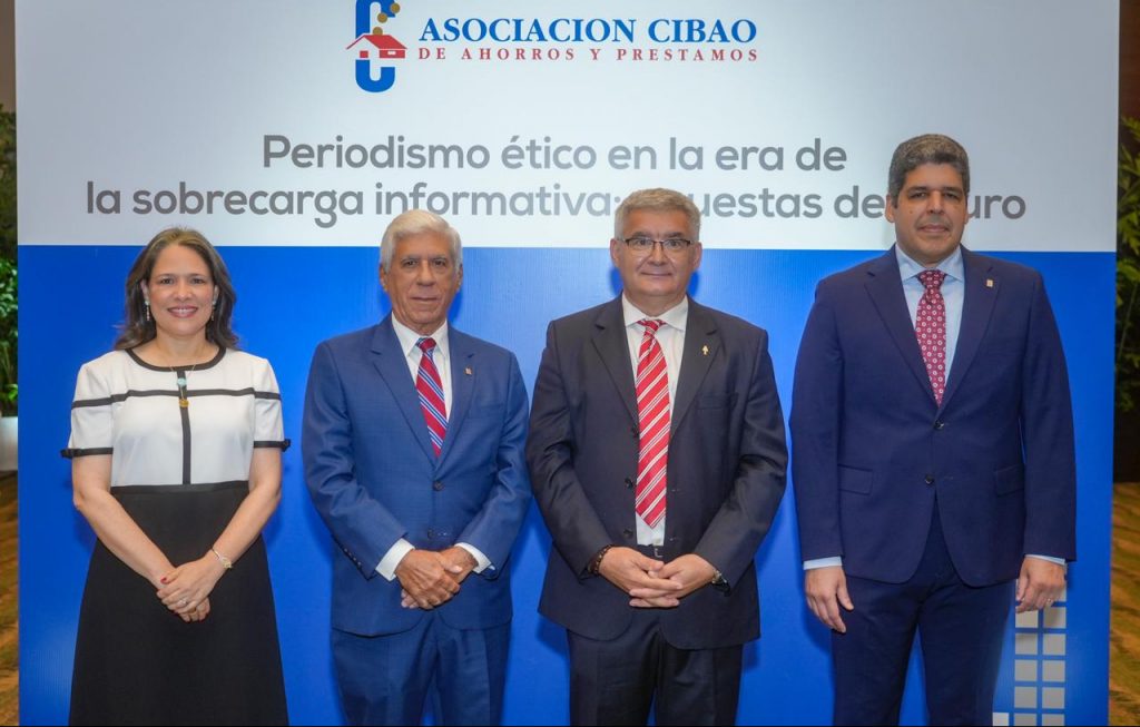 Periodista español llama a sus colegas RD renovar compromiso ...