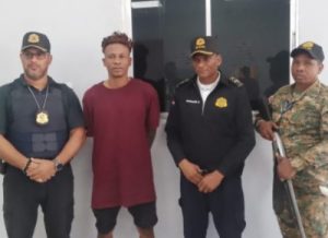 R. Dominicana expulsa a otro supuesto pandillero haitiano | AlMomento ...