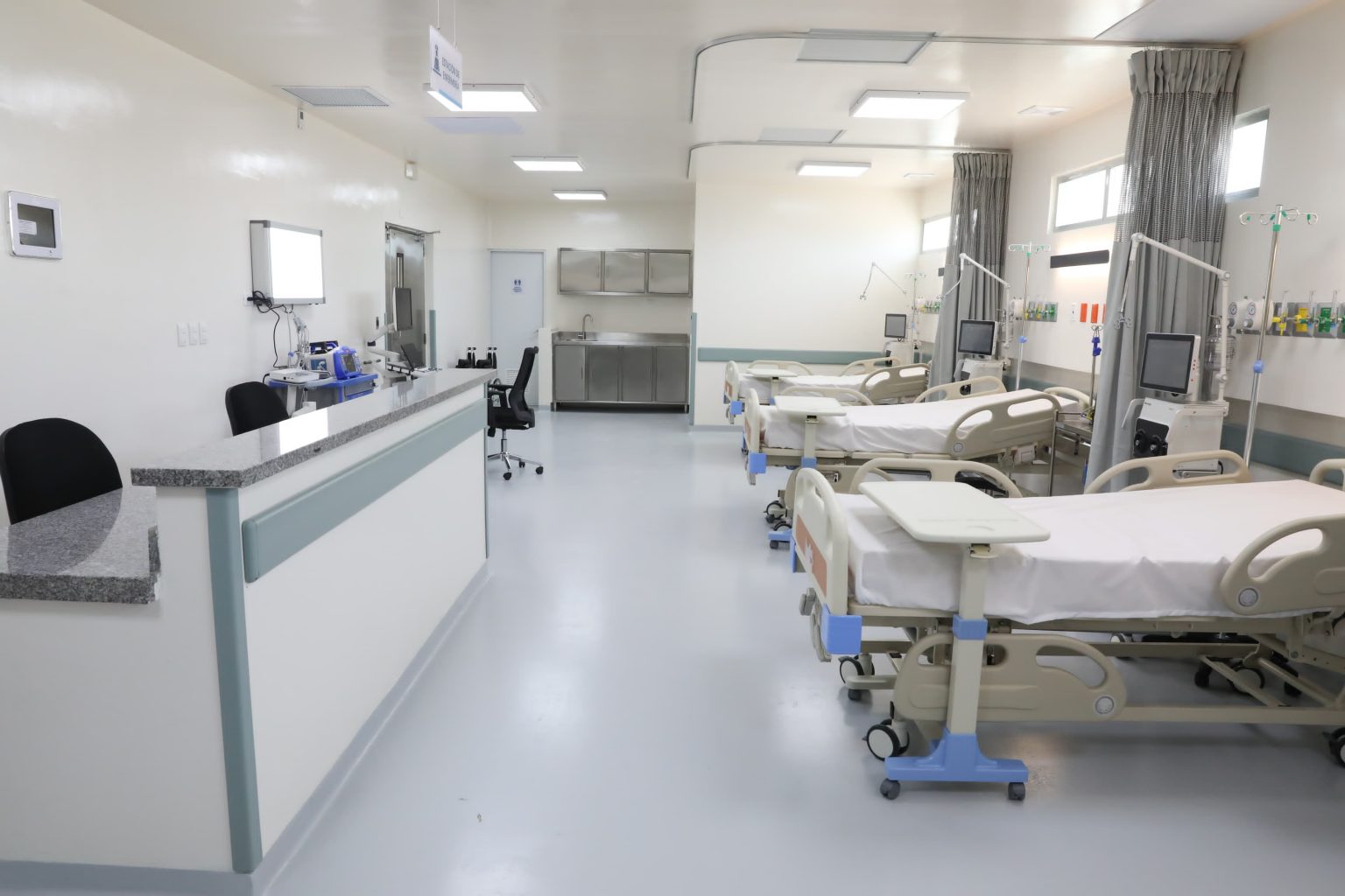 Gobierno entrega, remozados, hospital Baní y centro en Azua | AlMomento ...